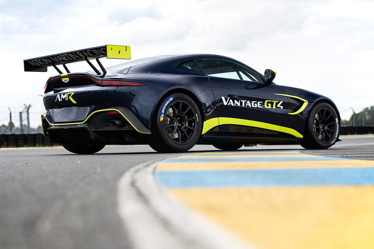 StriveME - استون مارتن GT4 تحولك الى بطل سباقات في ياس